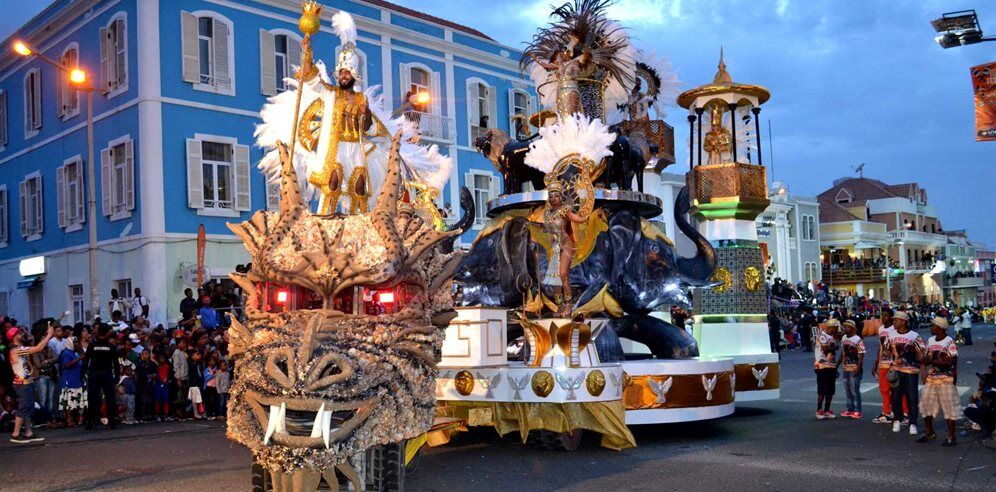 Vivir el Carnaval de Cabo Verde: Una explosión de color y ritmo que no ...